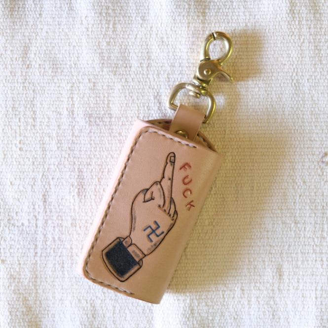 LOOSE NEEDLE Tattooing Leathersルーズニードルタトゥーイングレザーズ【三つ折り KEY CASE】レザーキー ...