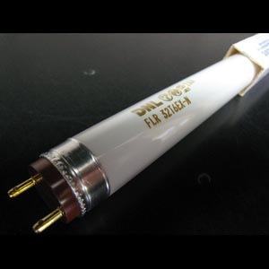 FLR32T6EX-N | NIPPO(DNライティング) 管径(20mm) 3波長形昼白色(5000K) 電力(17W) 全長(743mm) G13口金(2ピン) 寿命(約5000時間 ...