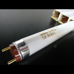 FLR34T6EX-L | NIPPO(DNライティング) 管径(20mm) 3波長形電球色(2800K) 電力(18W) 全長(794mm) G13口金(2ピン) 寿命(約5000時間 ...