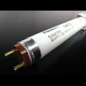 FLR64T6W [10本入り/1ケース販売] || Panasonic 64形 白色(色温度：4200K) 直管・ラピッドスタート形 スリムライン蛍光灯 【代引不可商品】 [tm] の通販 ...