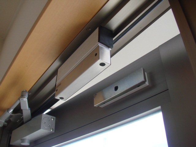 LC-4500DLSS | 電磁式電気錠 | ロックマンジャパン株式会社