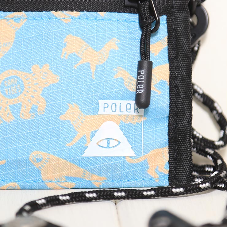 【送料無料】ドリンクホルダー付きコインポーチ コインケース POLeR ポーラー STUFFABLE DRINK POUCH 251MCV0135 TEAL 日本代理店正規品 | NEW ...