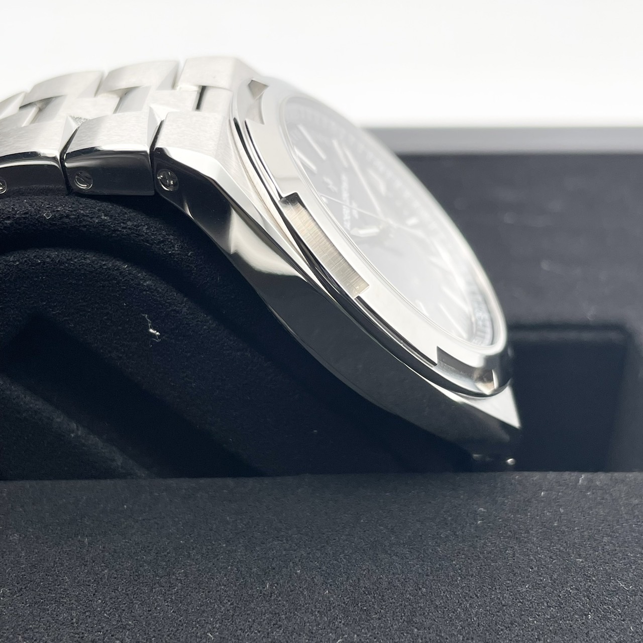 ヴァシュロンコンスタンタン オーヴァーシーズ 4520V/210A-B483 ステンレススチール ブラック 41mm - ブランド品専門店 ...