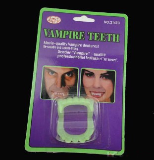 Luminous Vampire Teeth | ジョーク・コメディ | マジックショップ マジックファンタジア