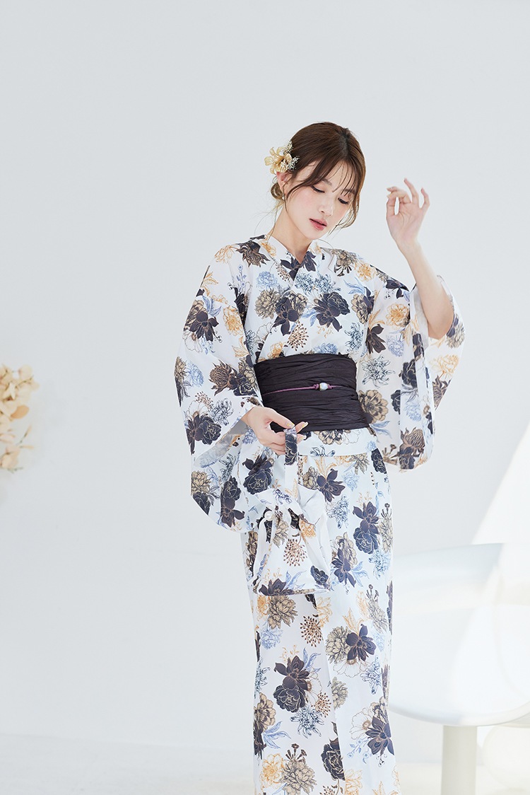 【即日発送】雪白レトロ牡丹2way浴衣《浴衣4点セット》【Malymoon/マリームーン】【YK2510303】 | 浴衣 | Malymoon(マリームーン)オフィシャルウェブストア