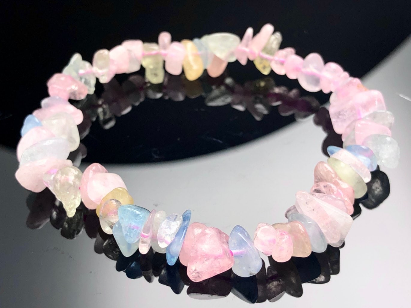 幸運を呼び込み、心を癒す★美しいミックスカラー★天然石ブレス/ミックスベリル（mix beryl/緑柱石）/さざれカット/約8×3mm/1本 ...