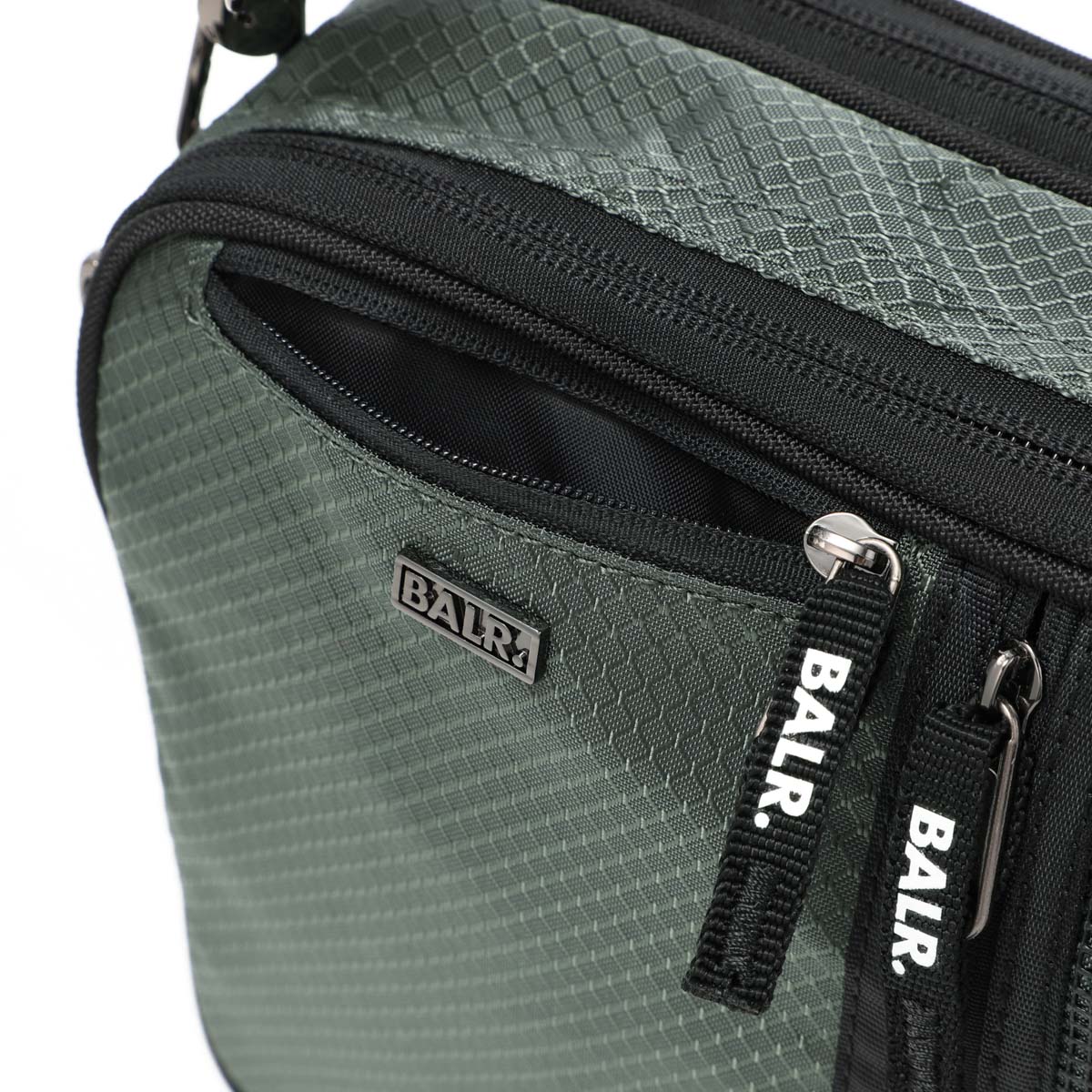 BALR. ボーラー ショルダーバッグ/クロスボディバッグ/SALERNO RIPSTOP SHOULDER BAG メンズ | メンズ ...