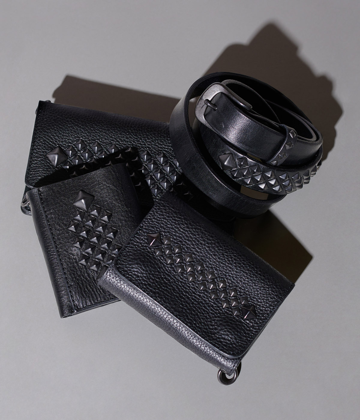 BLACK STUDS LEATHER MULTI WALLET【BLACK】｜CALEE｜MELTING POT（正規取扱店・通販）
