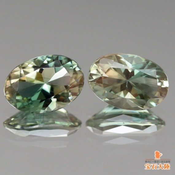 天然オレゴンサンストーン 0.82ct/2P 【ラブラドライト】 ペア グリーン