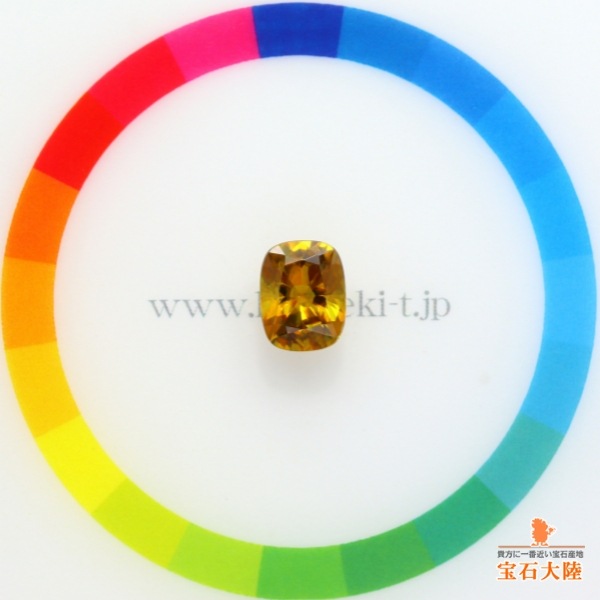 天然スフェーン 2.01ct 【煌めくゴールデンイエロー】 マダガスカル