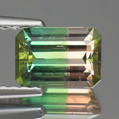 天然バイカラートルマリン0.95ct【くっきりバイカラー】ナイジェリア