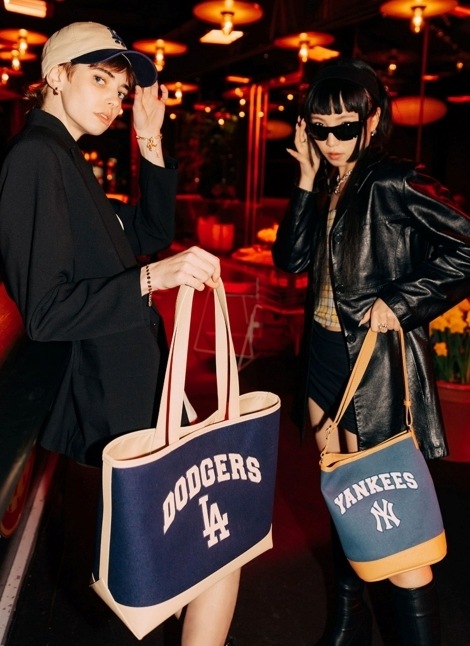 MLB Korea VARSITY BASIC CANVAS L TOTE BAG キャンバス トートバッグ 3AORL103N-50CRD ...