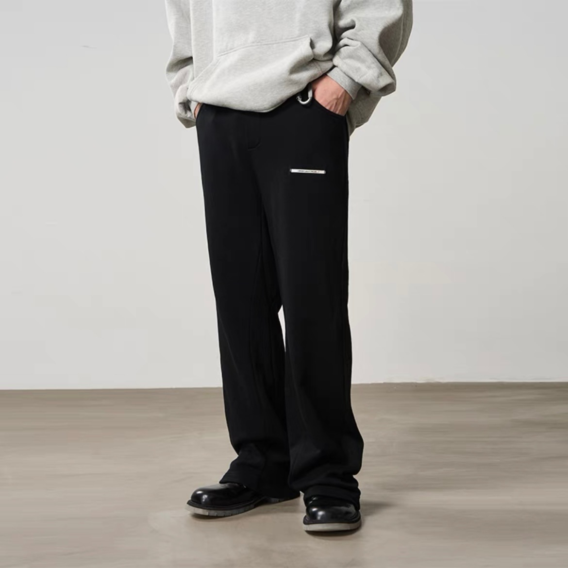 HARSH AND CRUEL メタルロゴプレート スウェットパンツ｜MIRISE(ミライズ)公式通販