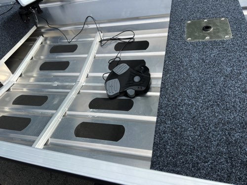 HAIBO 12V/ワイヤレス・GPS搭載 P65 12V/スポットロック機構/フットペダル付 | HAIBO ハイボ・リチウム対応/電動モーター,スポットロック＆GPS・ワイヤレス ...