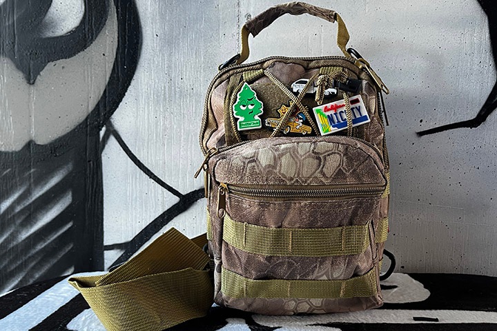 OSSANTHEHOOD camo sling bag (desert python) | ブランド,OSSANTHEHOOD,other ...