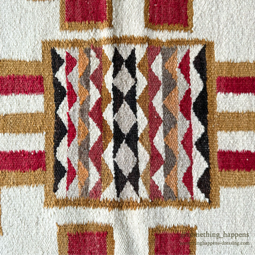 c.1940's NAVAJO RUG / RARE PATTERN / SMALL RUG IN RUG ... 128cm/74cm ...