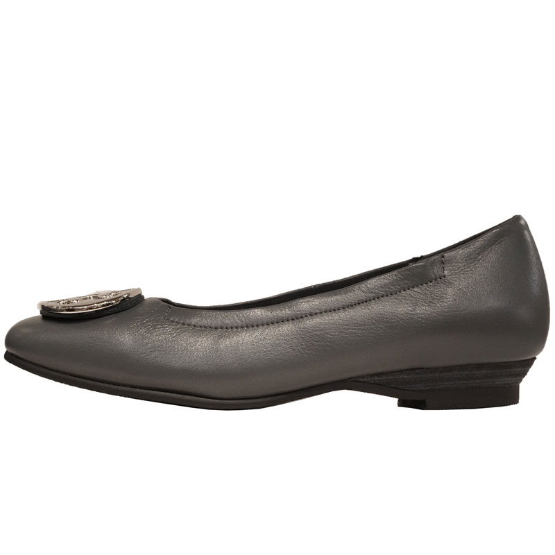 《FIZZ REEN フィズリーン》 300 ダークグレー【送料無料＆ポイント10％！】 魅せるデザインと歩きやすく痛くならない信頼の日本製レディースシューズ・ブランド ゆったり幅のEEE ...