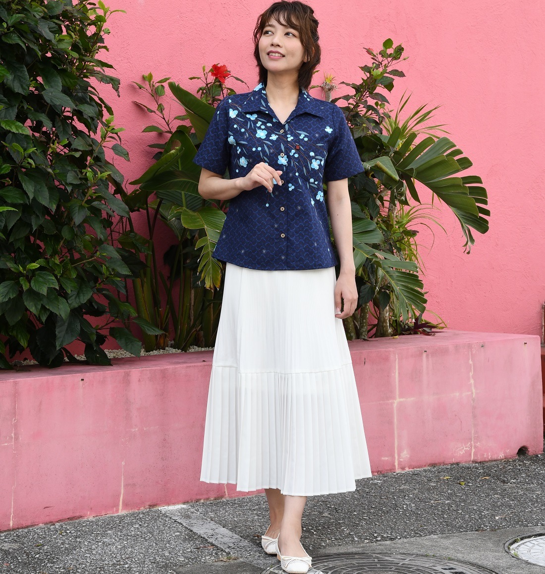 G1166 レディース ＜イジュ柄＞ スキッパー半袖通販｜かりゆしウェア専門店【月桃物語】