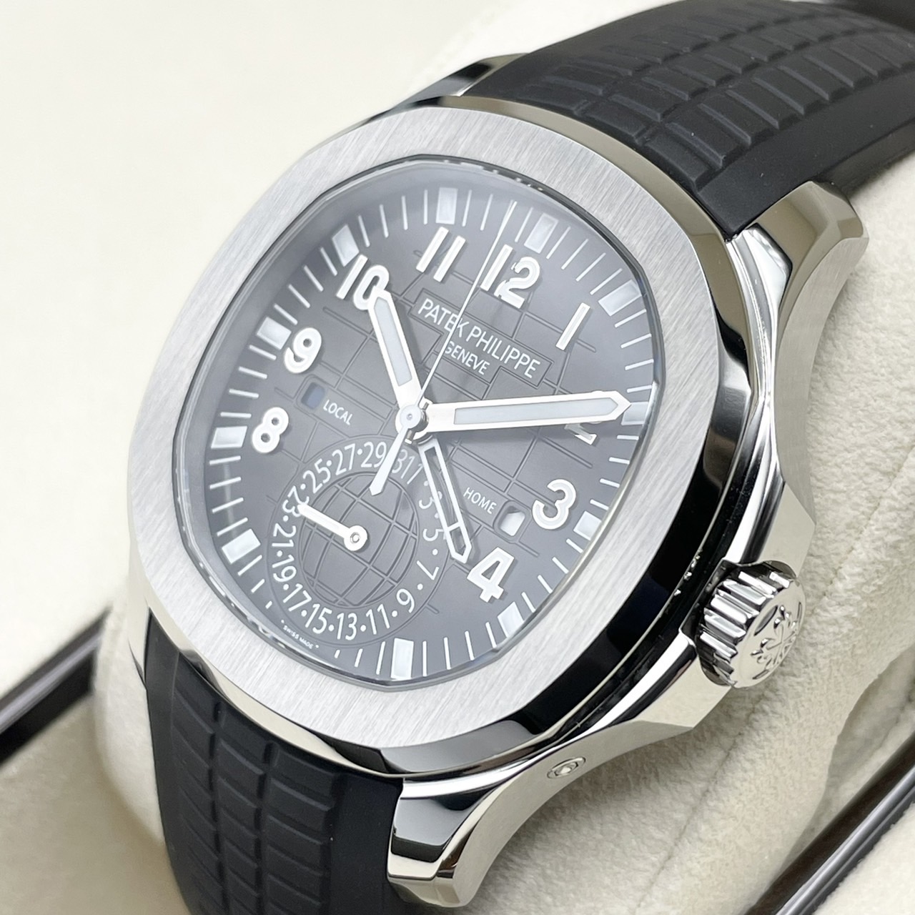 パテックフィリップ アクアノート 5164A-001 ブラック・エンボス 41mm ｜ 商品状態：新品未使用品｜プレミアバリューショップ