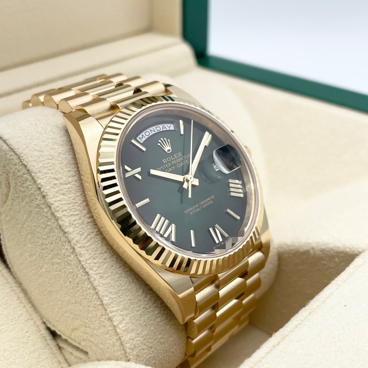 ロレックス デイデイト 228238 グリーンオンブレ プレジデントブレスレット 40mm ｜ 商品状態：新品｜プレミアバリューショップ