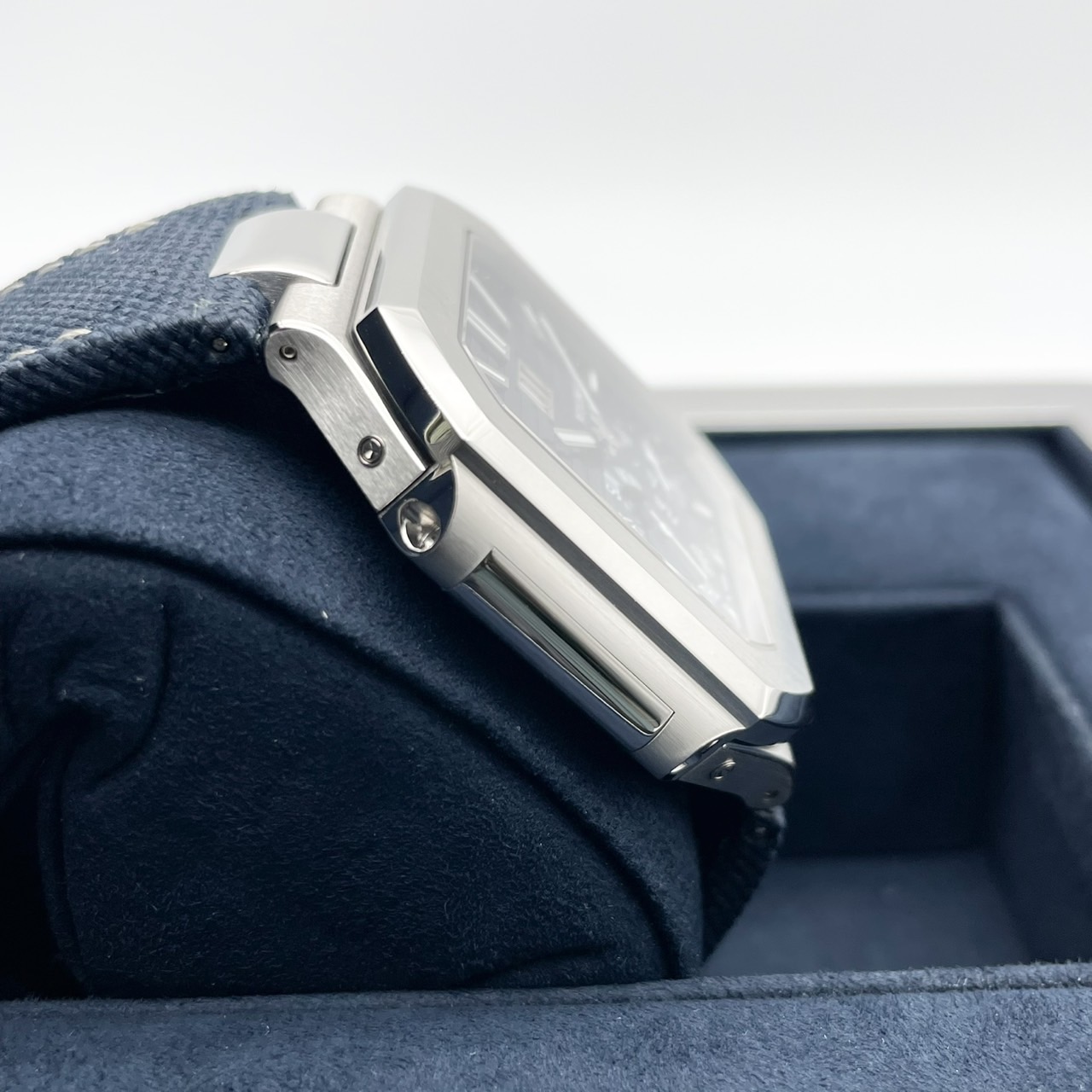 【世界最安価格に挑戦！】パテックフィリップ キュビタス 5822P-001 ブルー・ソレイユ プラチナ 45mm ｜ 商品状態：新品｜プレミアバリューショップ