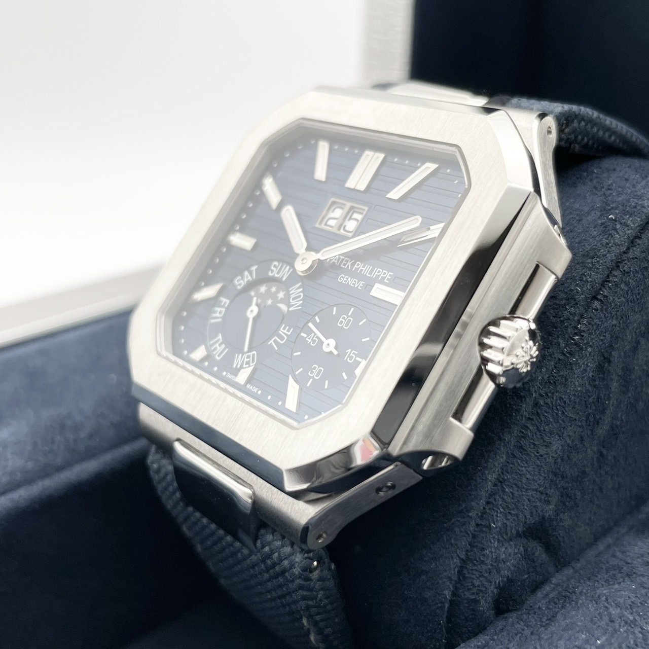 【新春セール】【2024年新作】パテックフィリップ キュビタス 5822P-001 ブルー・ソレイユ プラチナ 45mm ｜ 商品状態：新品｜プレミアバリューショップ