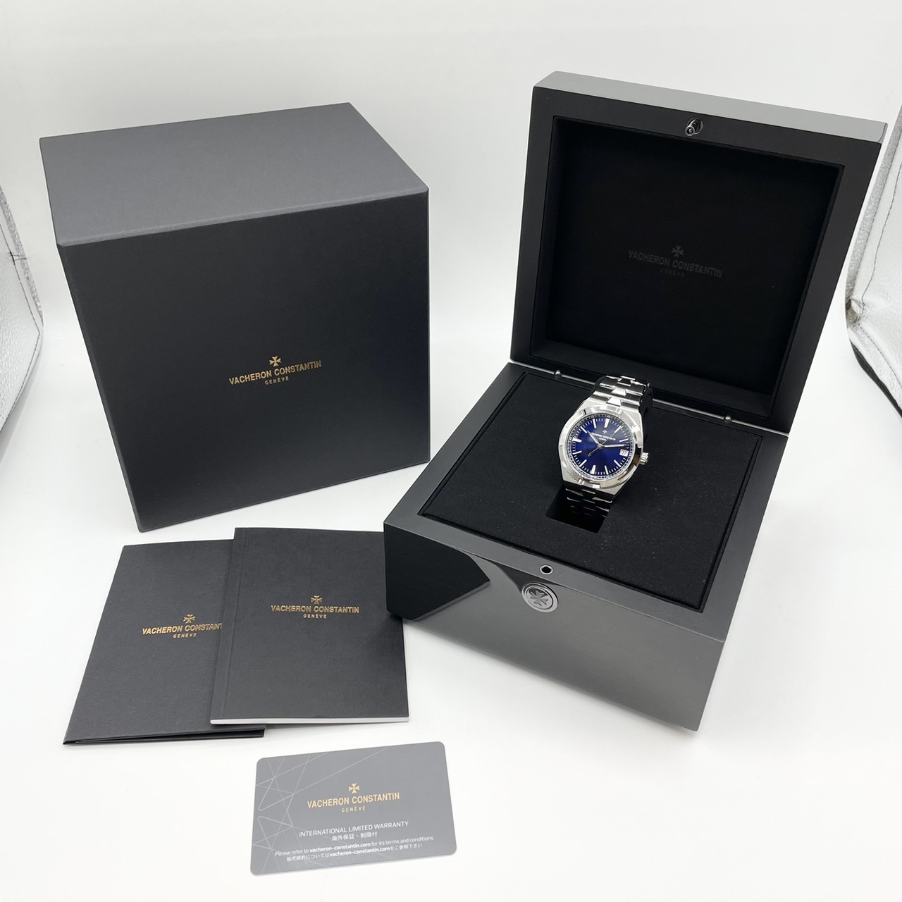ヴァシュロンコンスタンタン オーヴァーシーズ 4520V/210A-B128 ステンレススチール ブルー 41mm ｜ 商品状態：新品 ...