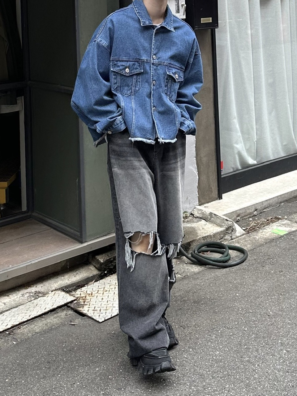 大阪店WEB限定受注制【Chikashitsu +】cutting cropped denim jacket (3color) | OUR ...