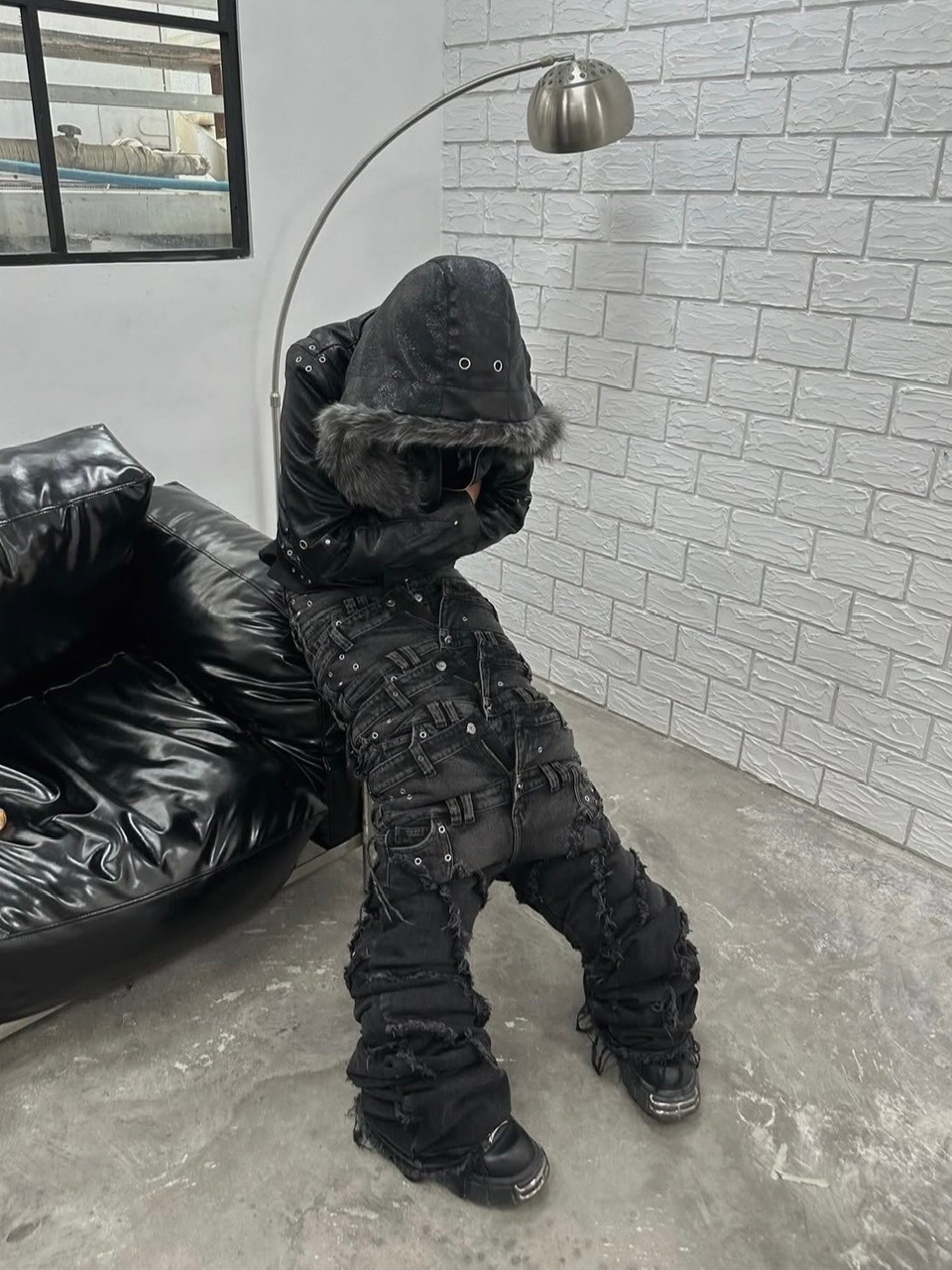 12/8 21:00【Cozy world Wide】00 KNIGHT CLUB BAGGY FLARE JEANS | OUR BRAND ...