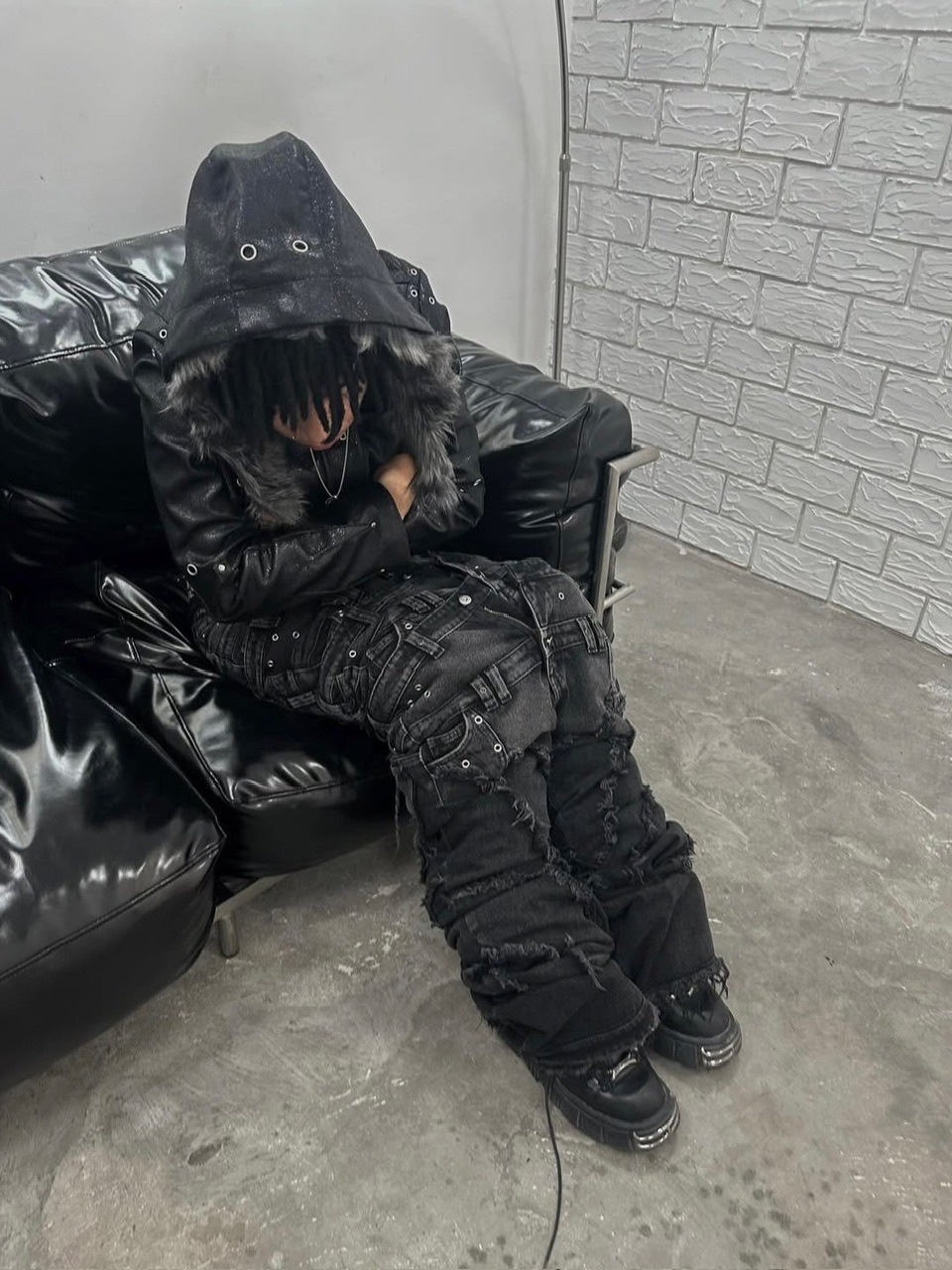 12/8 21:00【Cozy world Wide】00 KNIGHT CLUB BAGGY FLARE JEANS | OUR BRAND ...