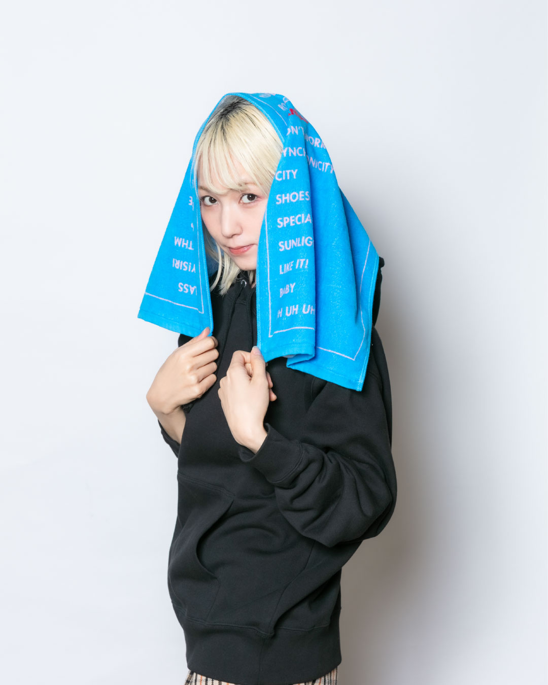 one more time タオル BLUE | SCANDAL,SCANDAL WORLD TOUR 2022 “MIRROR”(JAPAN) | ROOFTOP ONLINE STORE