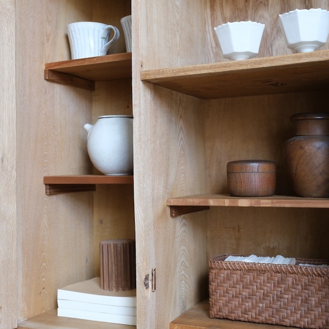 アシンメトリーキャビネット『R-select リデザインプロダクト』 | 古家具,棚類 | R-select