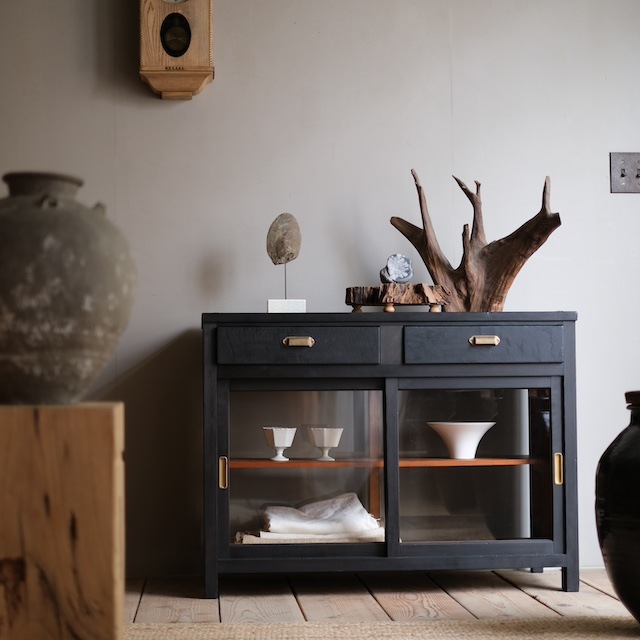 ショーケースキャビネット 黒染『R-select リデザインプロダクト』 | すべての商品 | R-select