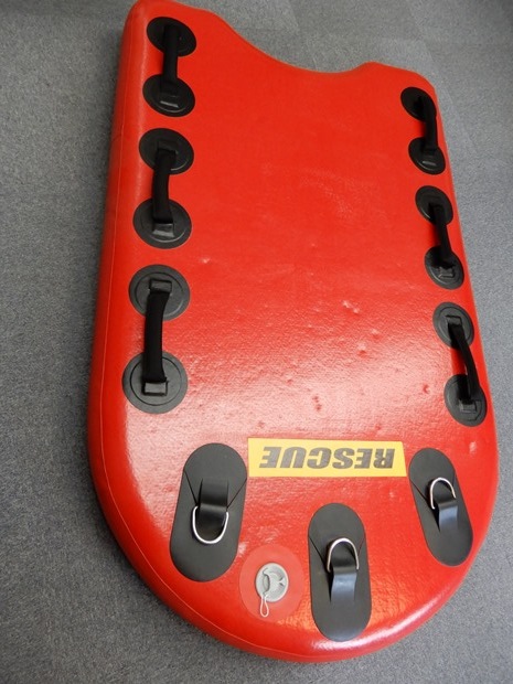 AIRBOX PWCレスキュースレッド PVC製 オレンジ赤カラー 長さ：150cm 幅：85.5cm 厚さ：10cm 重量：4.7kg ...