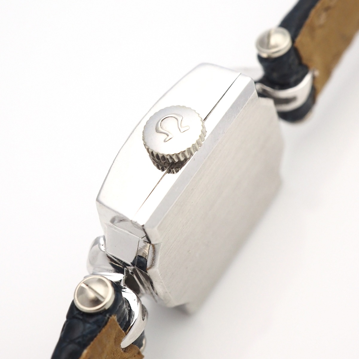 アンティークウォッチ アンティークオメガ ラウンドカットガラス スクエア WG ケース | Shellman Ladies' Antique ...