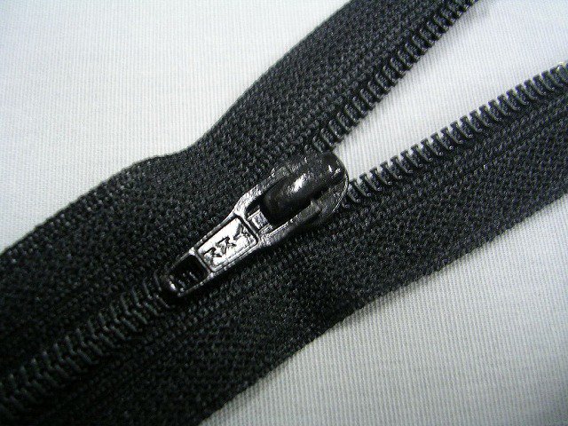 YKK フラットニット ファスナー 20cm 白・黒 | メーカー,その他 | 【個人向け】洋裁・手芸道具の通販ホリウチ
