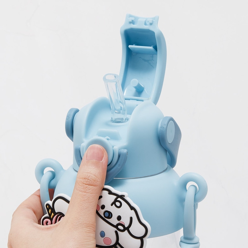 【初売りまとめ買いCP対象商品】ラバー マスコット付き ストロー ボトル 水筒 650ml ショルダーベルト付き 子供 スケーター skater PRMC7ST シナモロール シナモン ...