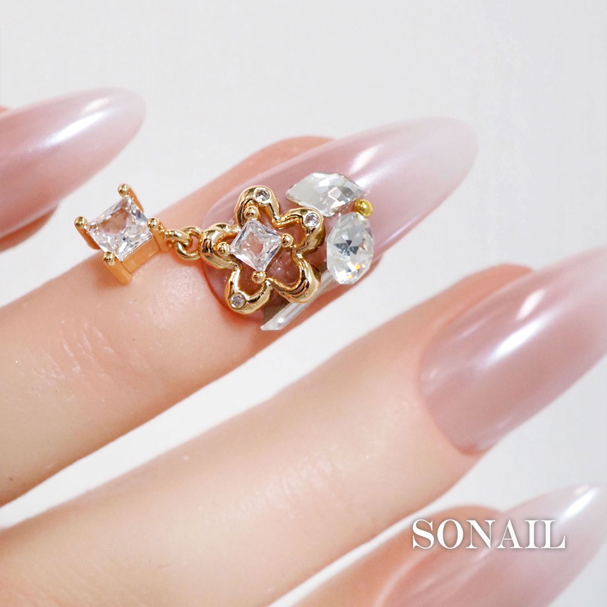 ART FY001877 By ayanail | 作品集 | SONAIL SELECT