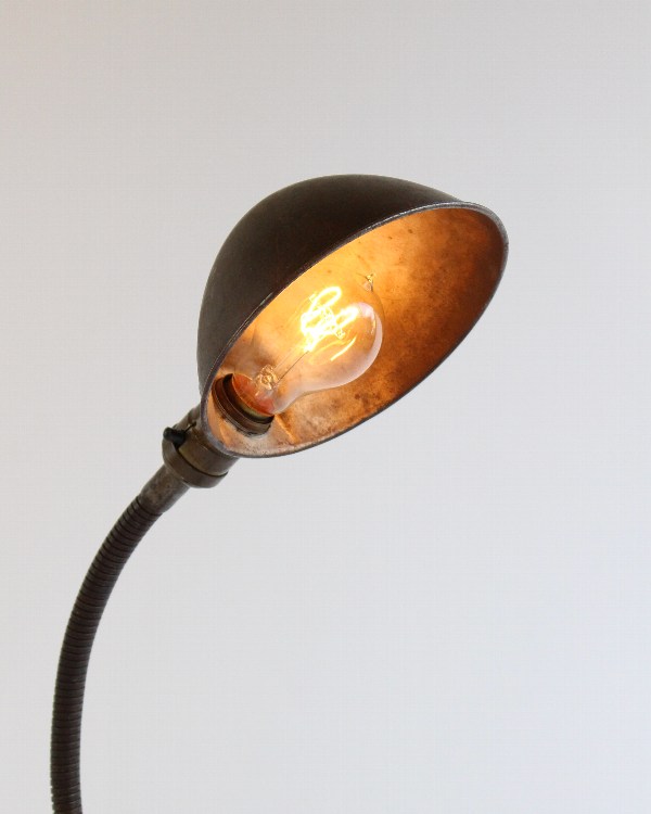 "GREIST" Desk Lamp [生活雑貨とアンティークのオンラインショップ STORAGE Mercantile Co.]
