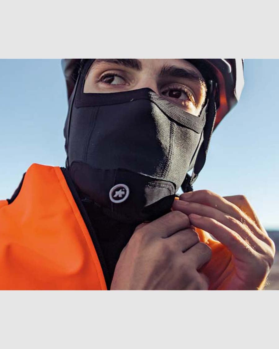〈ASSOS〉Ultraz Winter Face Mask _Black Series | ASSOS | SUNNYSIDE松谷サイクルWEB店