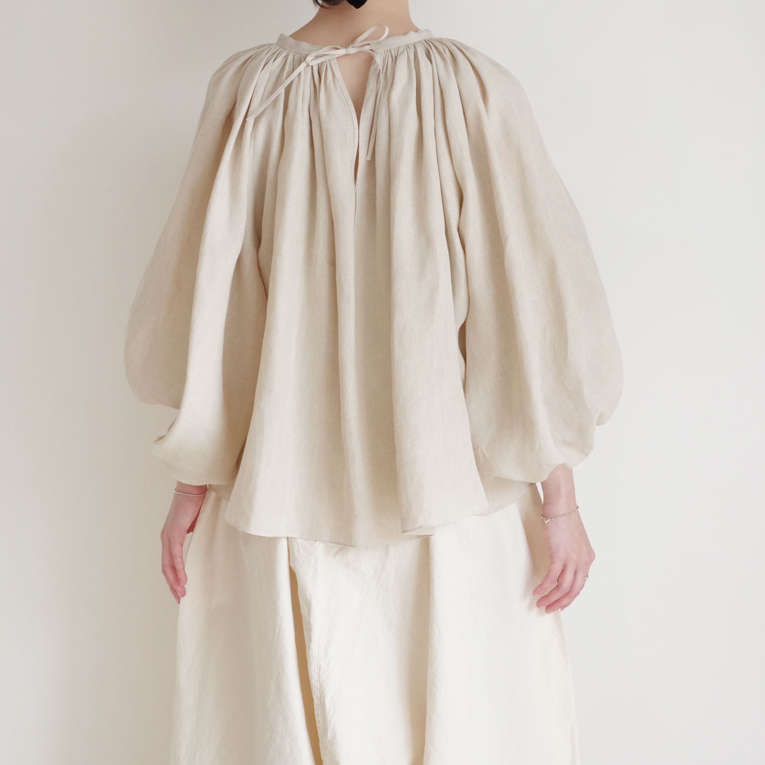 R&D.M.Co- オールドマンズテーラー : DENSELY LINEN GATHER SMOCK ギャザースモック | Tops | trip&things 通販・販売