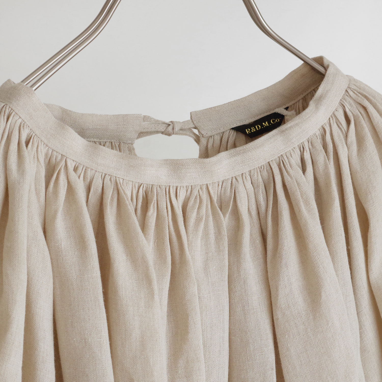 R&D.M.Co- オールドマンズテーラー : DENSELY LINEN GATHER SMOCK ギャザースモック | Tops | trip&things 通販・販売