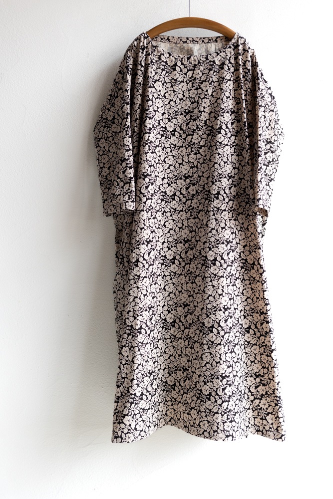 R&D.M.Co- (OLDMAN'S TAILOR) | WILD BERRY BOAT NECK DRESS Col : Natural ...