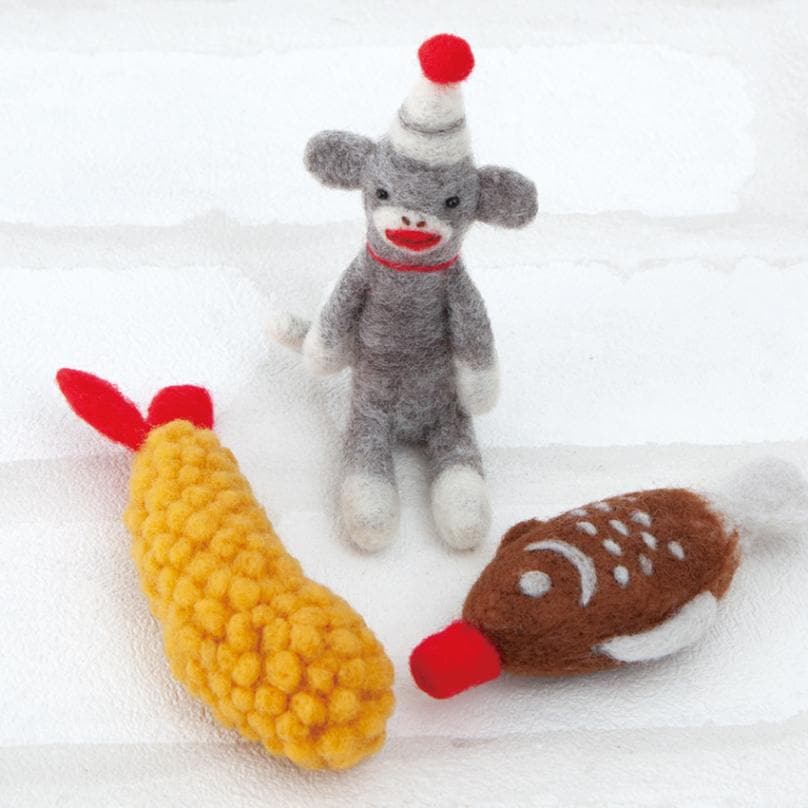 ハマナカ アクレーヌでつくるおかしなもの ソックモンキー・エビフライ・醤油さし H441-585／coma | キット・材料セット | 手芸用品の卸売りサイト「クラフトハートトーカイドットコム」