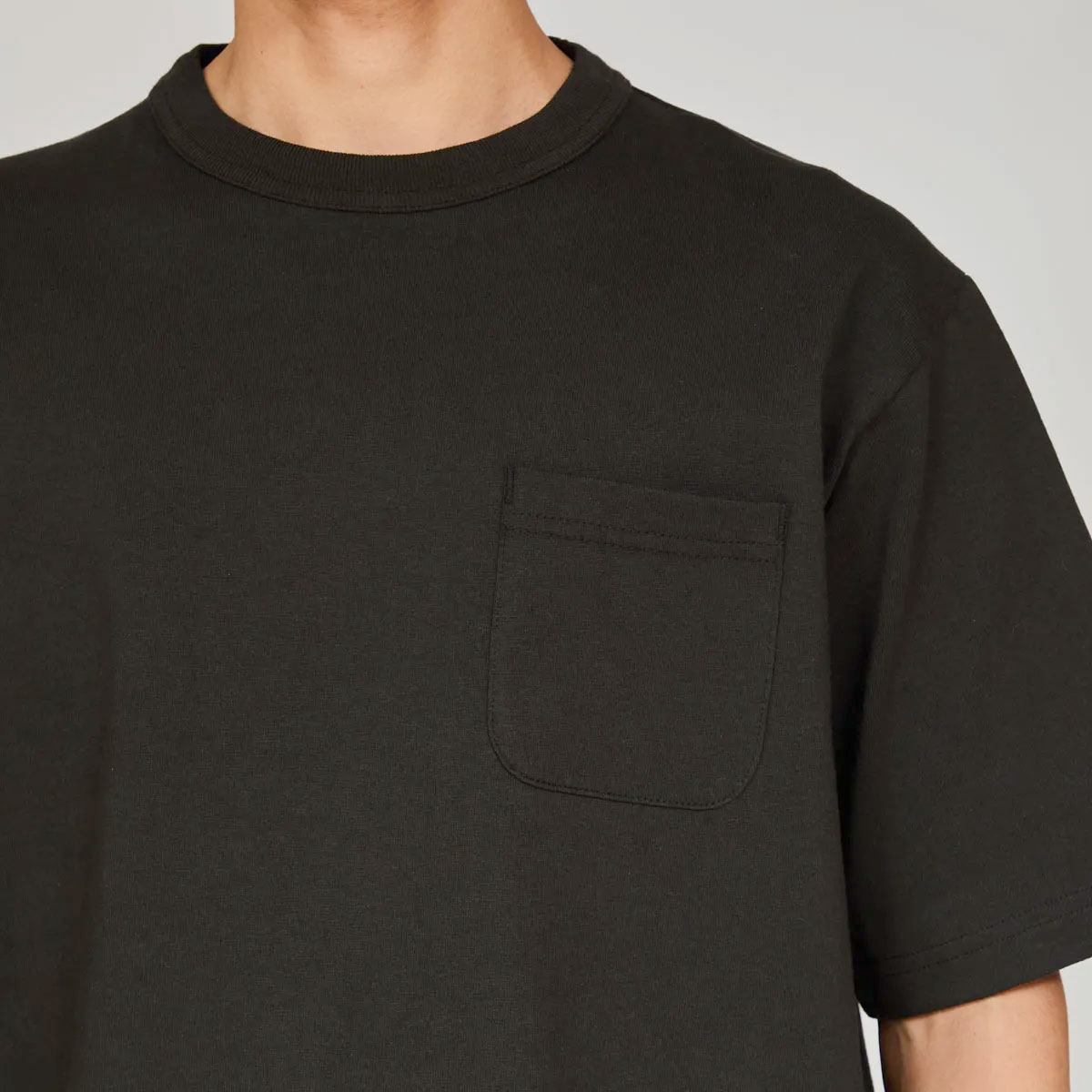 【Champion（チャンピオン）】HEAVY WEIGHT T1011 (ティーテンイレブン) ヘビーウエイト ショートスリーブ ポケットTシャツ 25SS MADE IN USA アメリカ ...