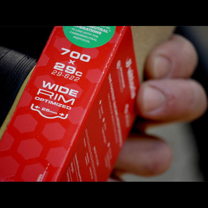 ビットリア CORSA PRO SPEED G2.0 700×29C(29-622) チューブレスレディ(TLR) ブラック/パラサイド ...