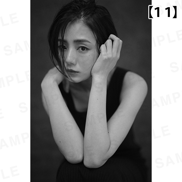 片山萌美-MOEMI♡｜WALL DECOR カジュアル A3サイズ（全13種） | 片山萌美写真展【MOEMI♡】 | WONDER ...