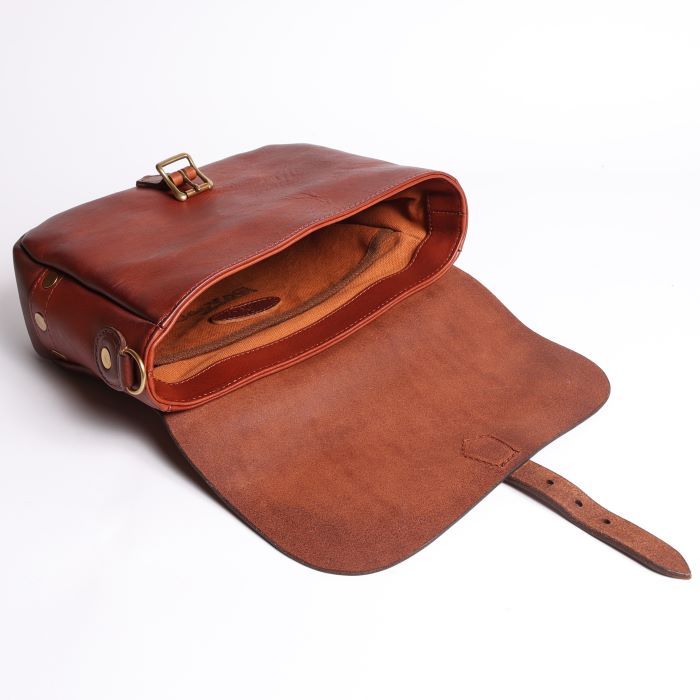 LEATHER POSTMAN MINI SHOULDER BAG | Brand | WESTERN RIVER ONLINE STORE
