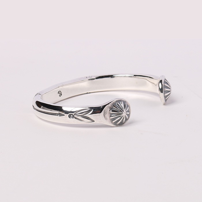 BR-0160 SIDE SHELL BANGLE | LARRY SMITH,BRACELET | WESTERN RIVER ONLINE STORE