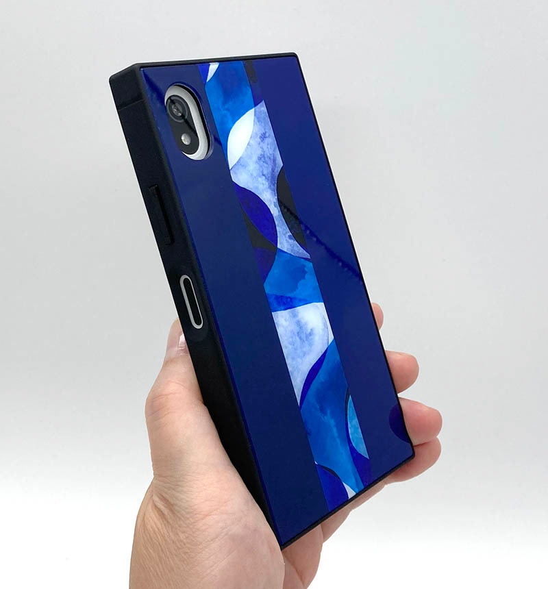 Xperia Ace III 耐衝撃ハイブリッドケース KAKU ストライプ/ブルー INQ-CXPAM3K3TB/SP3 | ハイブリッド ...